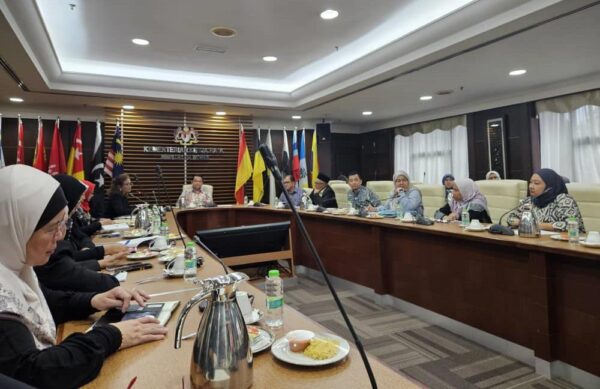 Courtesy Call To The Minister Of Works, Dato’ seri Alexander Nanta ...