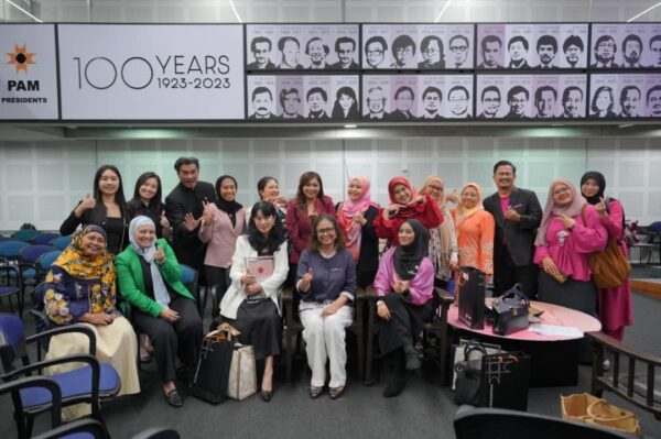 Program Pemerkasaan Arkitek Wanita (PAM), Program Dialog, Pengiktirafan ...